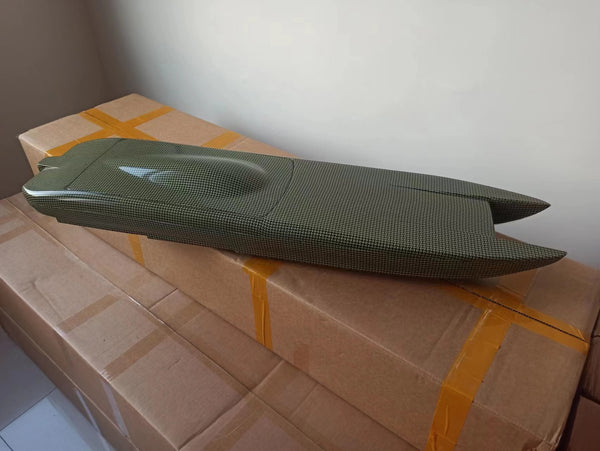 THE BEAST Twin Cat RTR RC Boat - Carbon/Kevlar – Oxidean Marine